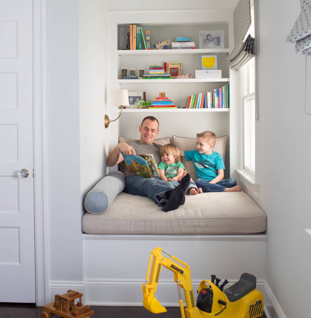 How to Foster a Love of Reading in Your Kids from an Early Age | LionStory